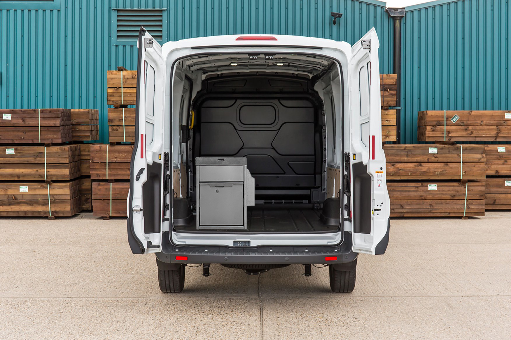 Van interiors for cargo, box, and step vans | EZ STAK®